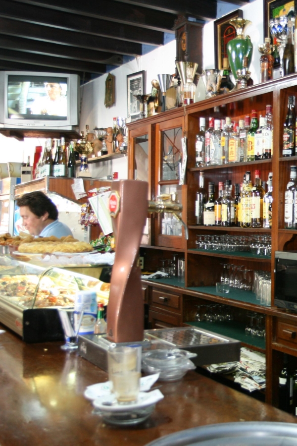 Bar Anita – The charming Anita - Ibiza Style